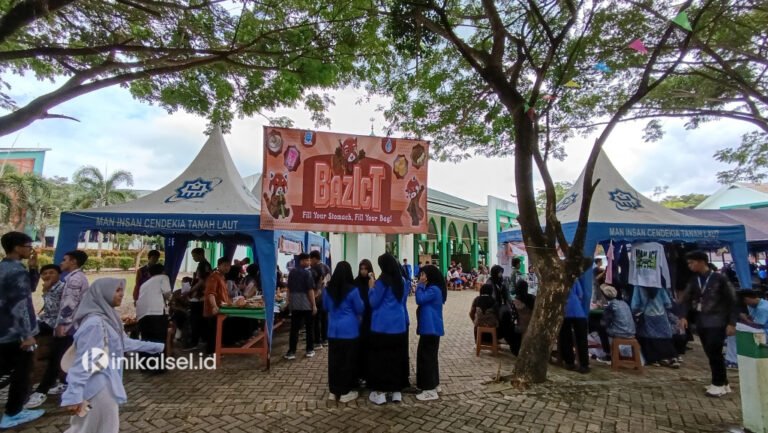 Bazict (Bazaar Insan Cendekia Tanah Laut) Open House MAN IC Tala Resmi ...